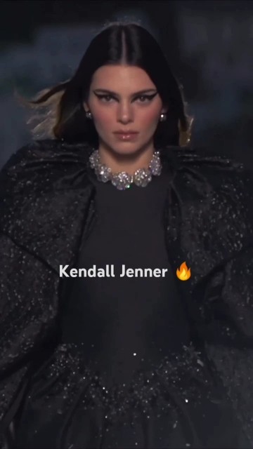 kendall jenner ramp walk #kendalljenne#model #new#youtubeshorts # ...