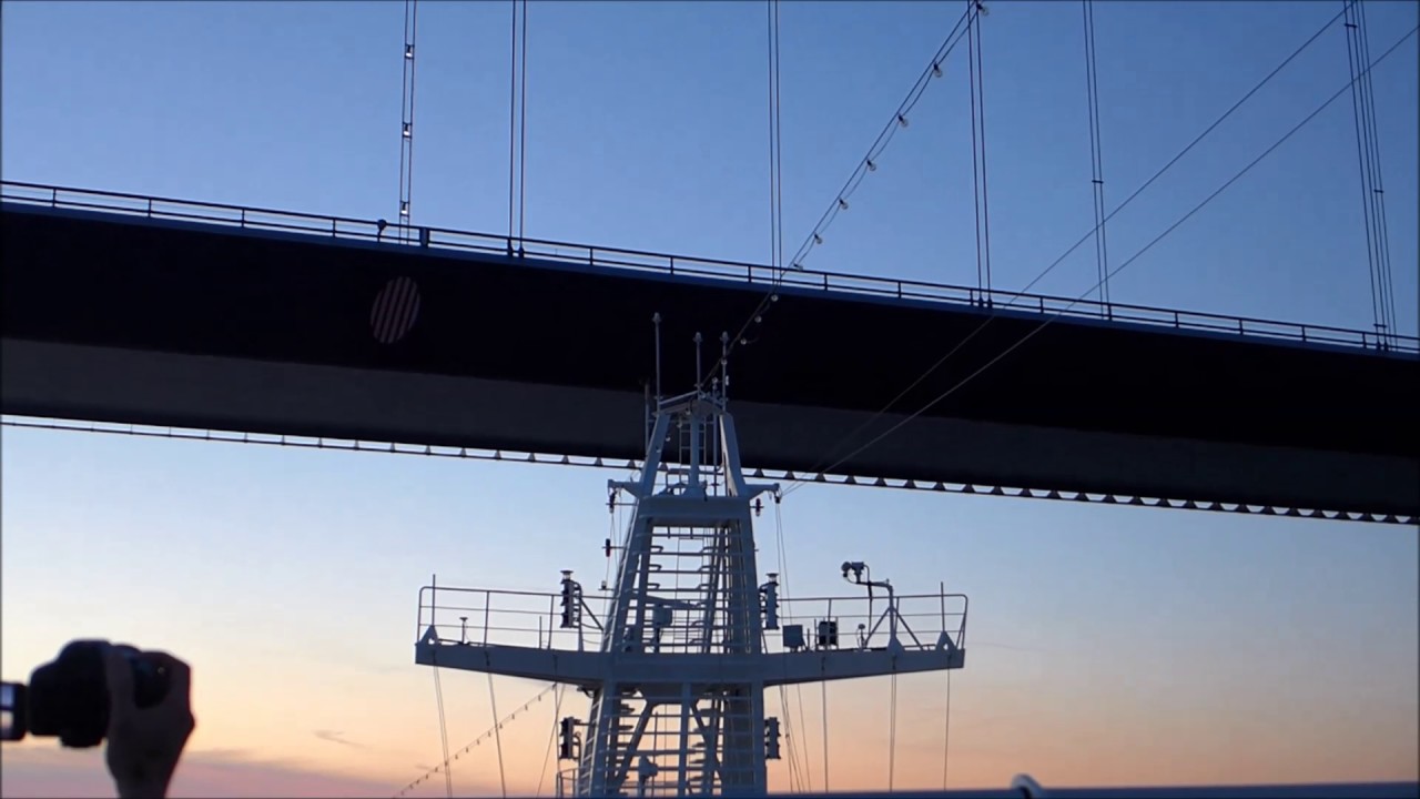 Regal Princess cross under Oresund Bridge, Copenhagen - YouTube