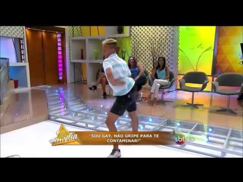 Kéfera caindo no casos de famílias