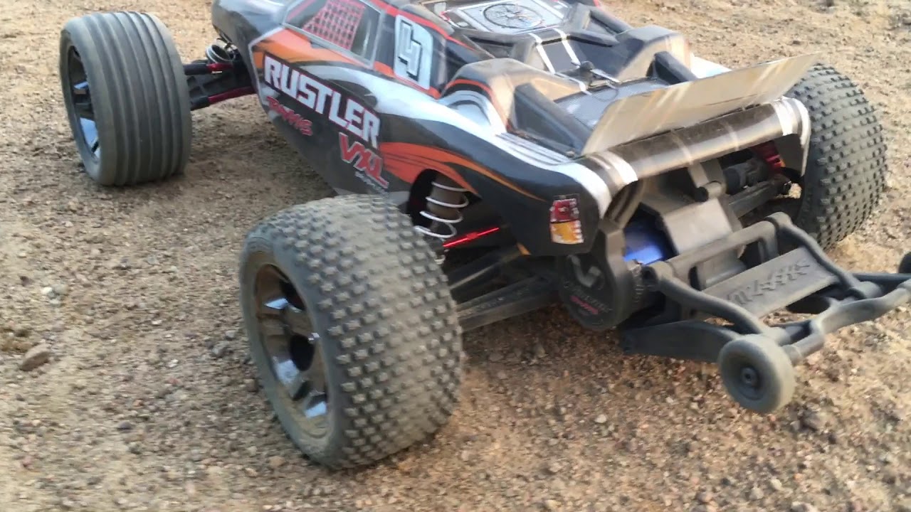 Traxxas Rustler VXL-3s LiPo Sand Bashing - YouTube