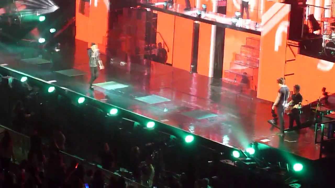One Direction One Thing live in Milano 20-05-13 - YouTube