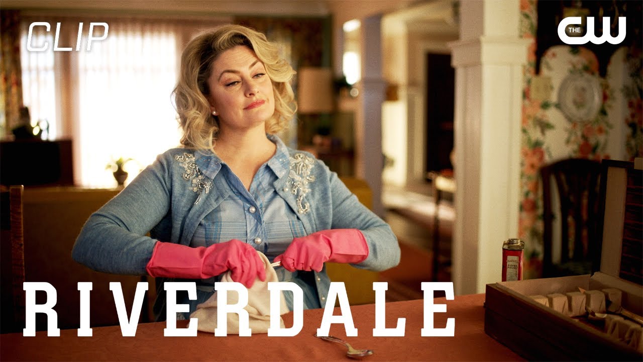 Alice Cooper Grills Betty | Riverdale Season 7 Episode 7 | The CW - YouTube