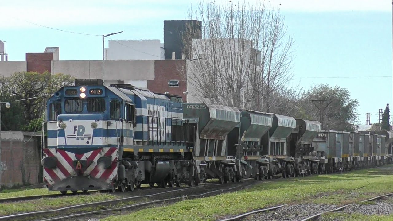 EMD GT22 9012 apurando el ingreso a Olavarría - YouTube