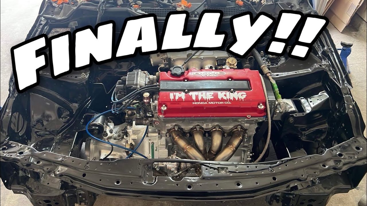 Building my B-Series Engine pt 2 || Torqued the head & put the motor in ...