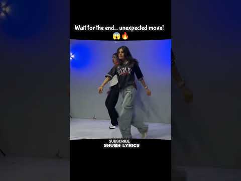 Tu Munda Bilkul Desi Hai|| Girl Dance || WhatsApp ( Lyrics ) Status Video ||#viral #kalachashma