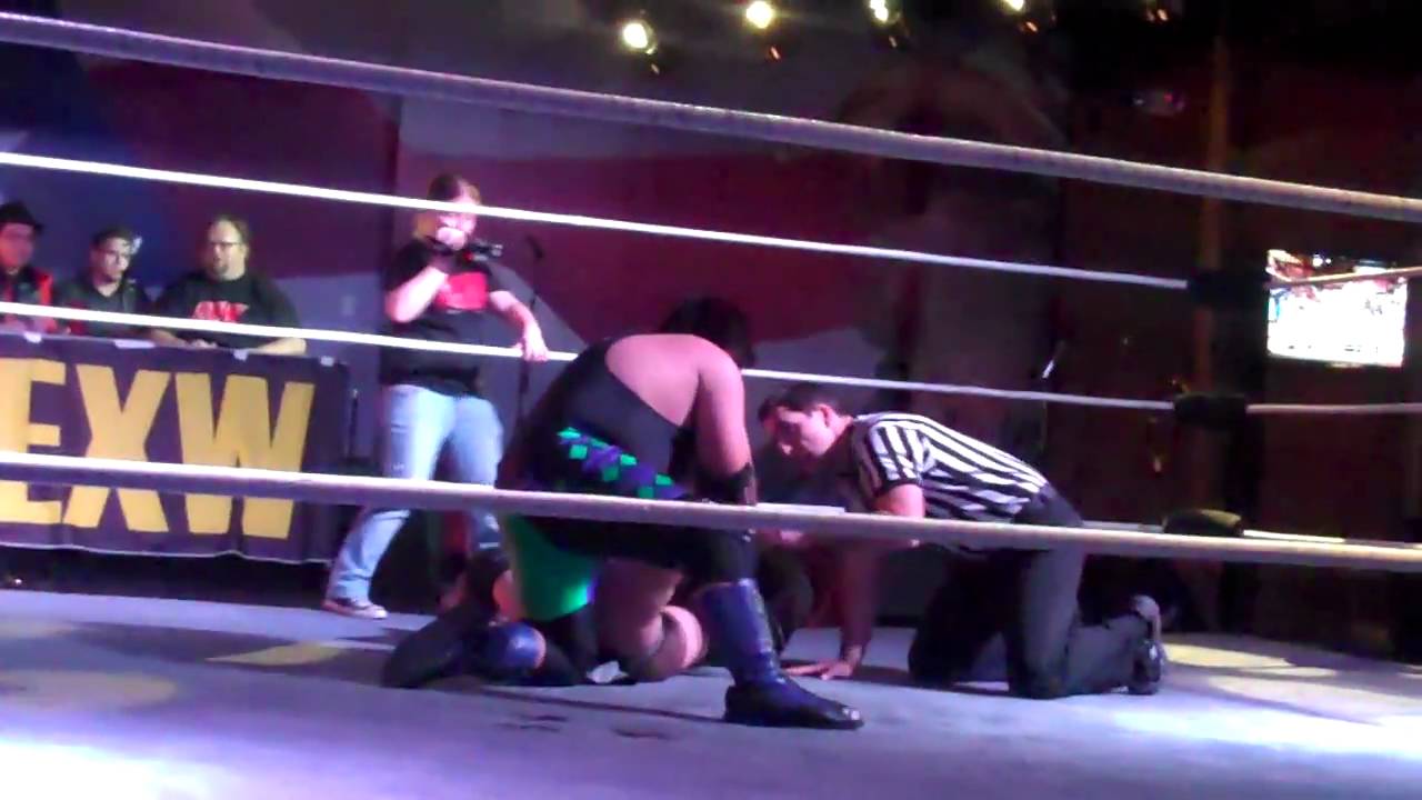 EXW : Adan Reyes vs Kyle Hawk - YouTube