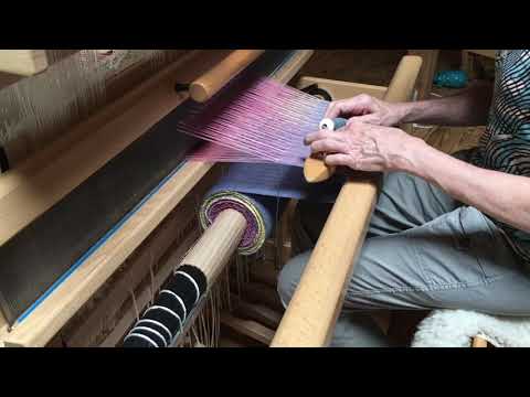 Tips on Throwing a Boat Shuttle when weaving - YouTube