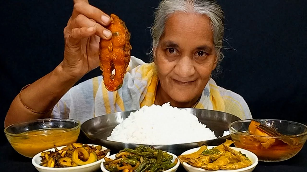 Today Eating Dal Barbati Aalu fry Karela Aalu Fry Fish Curry Rice ...