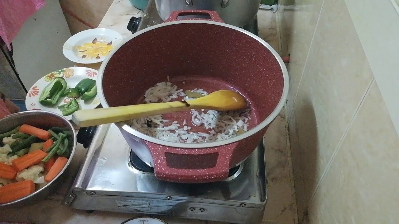 How to cook Margooga chicken ☺️ - YouTube