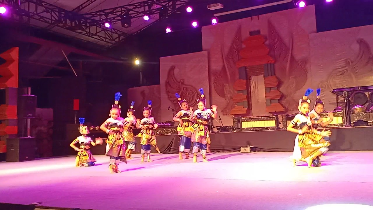 Tari kerincing | joged kerincing | pentas dipanggung Sekaten jogja ...