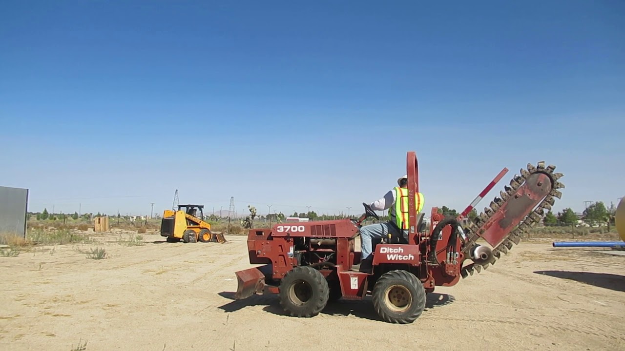 Trencher Start-Up Procedures By Operator Garrison - YouTube