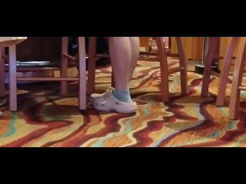 Asian Crocs Shoeplay 4