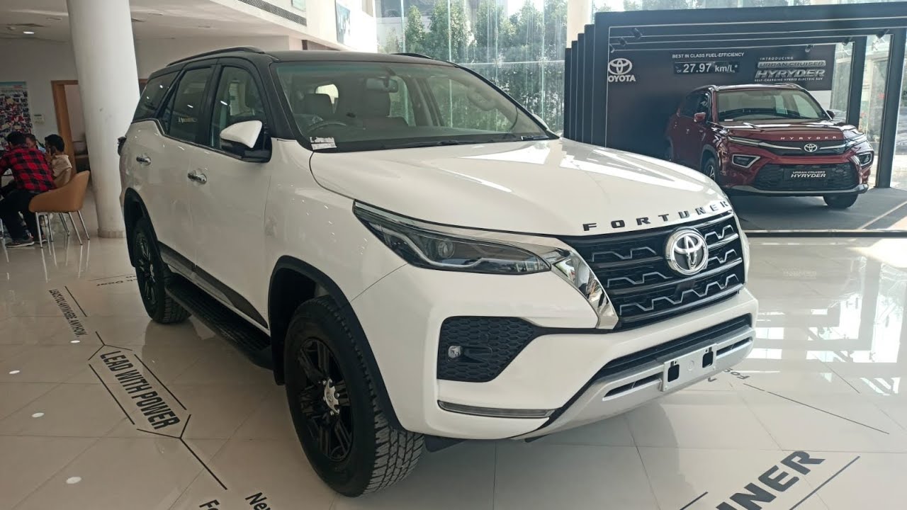 SUV Toyota Fortuner 4x4 Top Model E4 2024 - YouTube