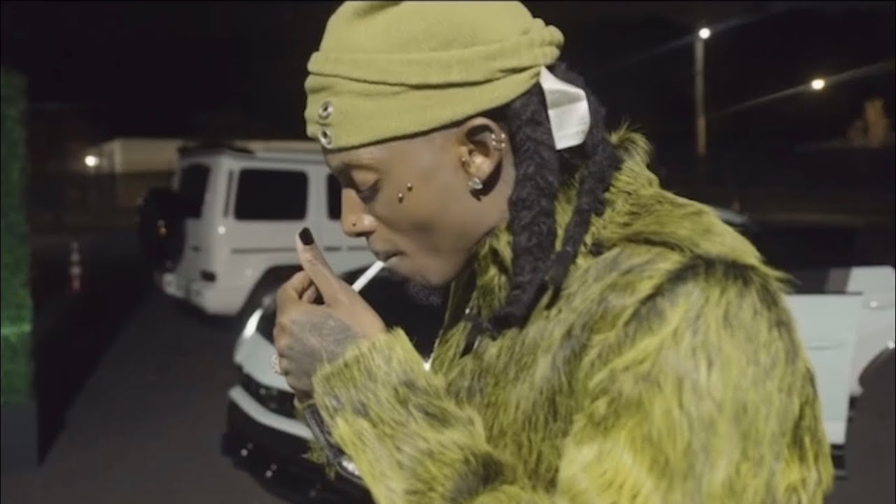 Ur the moon- Playboi Carti - YouTube