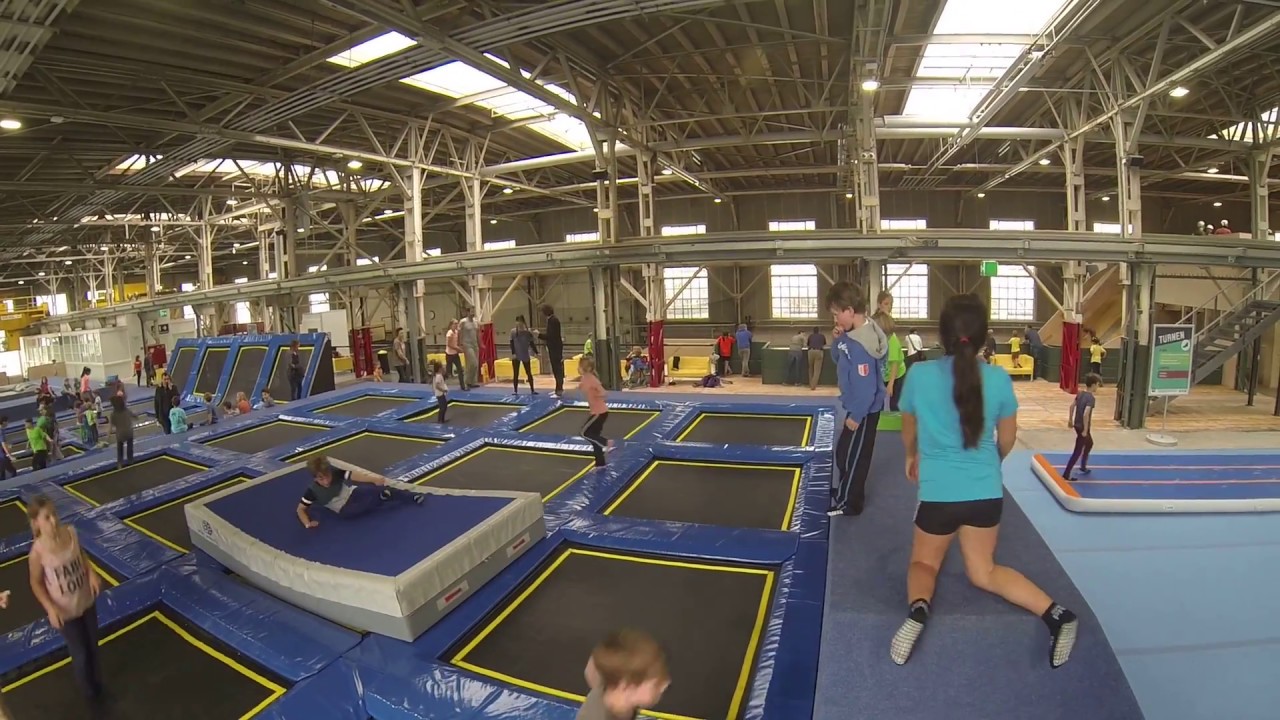 Hüpf Hüpf im Skillspark Winterthur - YouTube