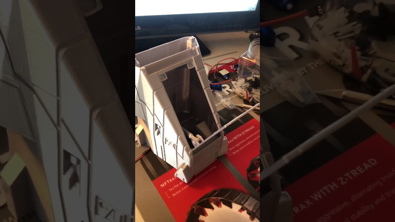 Razor Crest Mark 2 Ramp with Servo - YouTube