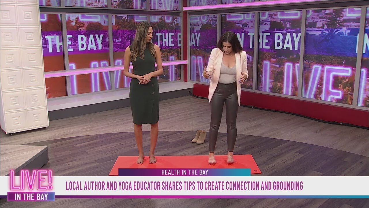 Sarah Ezrin Yoga Demo - YouTube