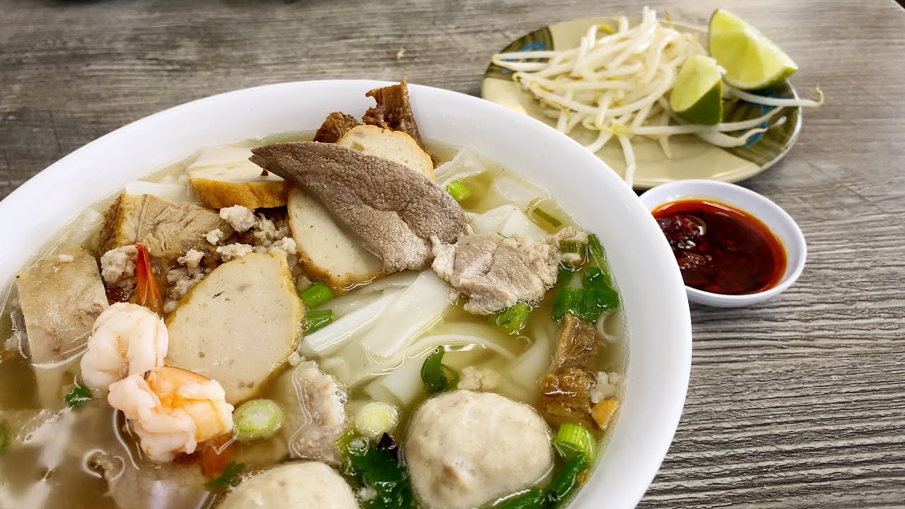 Hủ Tiếu Mì Triều Châu./ Trieu Chau Restaurant. - YouTube