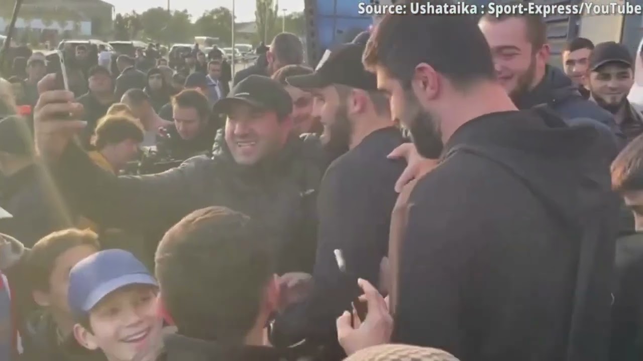 Islam Makhachev is welcomed as a hero in Dagestan and places his father ...