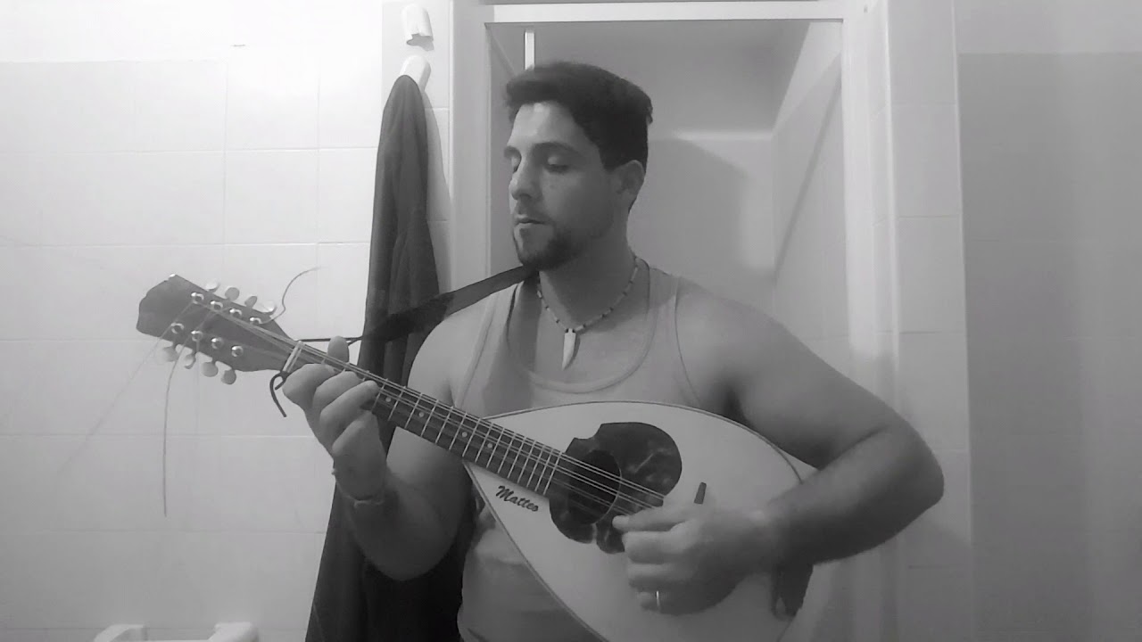 MANDOLA SOLISTA MATTEO CACCIATORE. MUSICA Popolare salento - YouTube