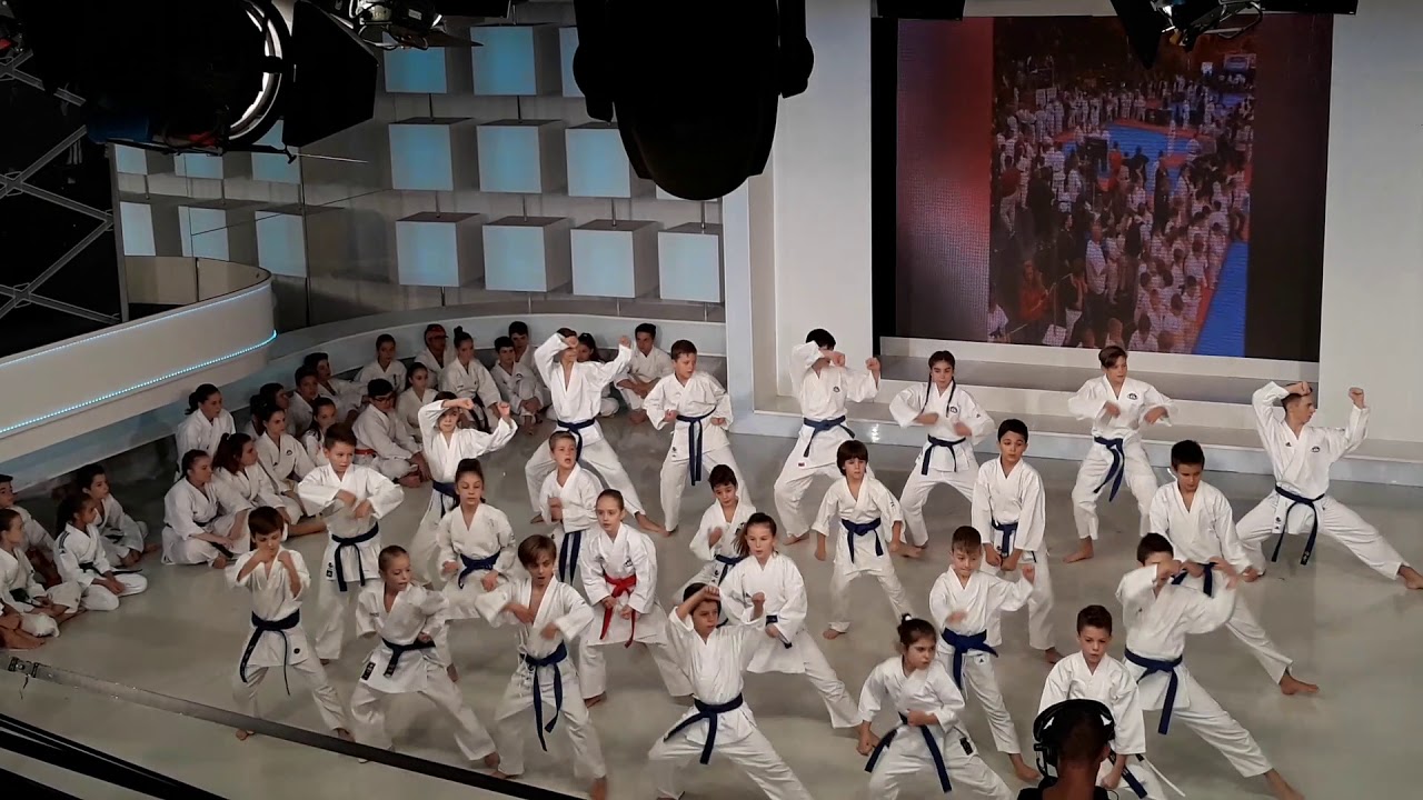 Generatia Cheles laAntena Stars... - YouTube