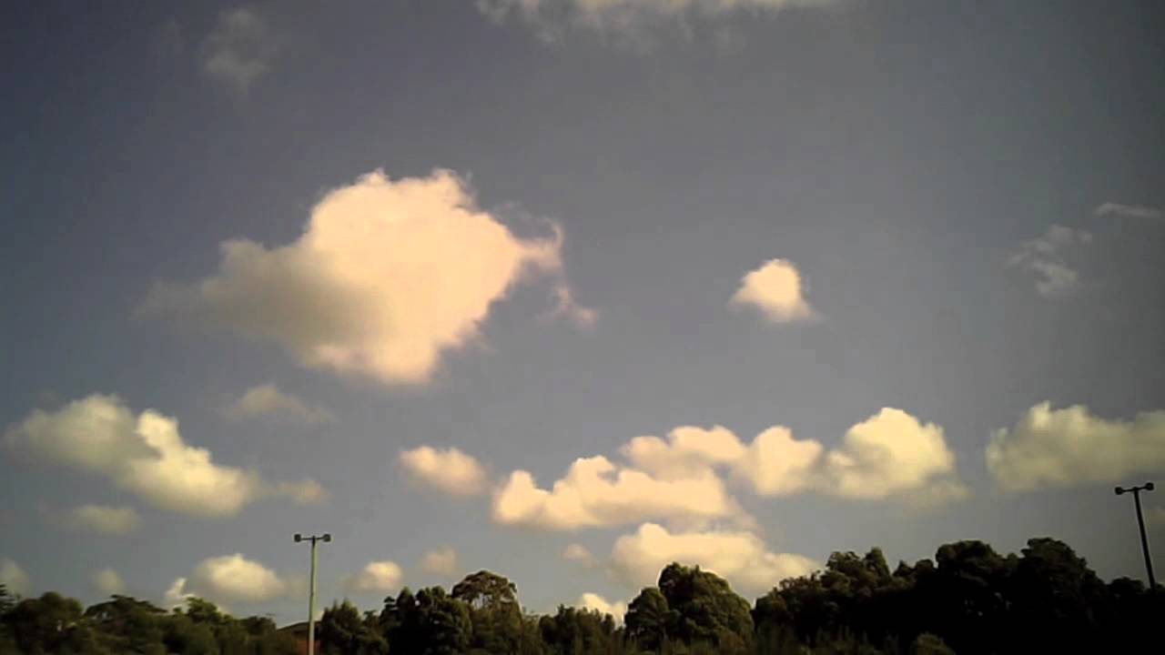 Hobbyking Radjet 800 4S passes in low wind - YouTube