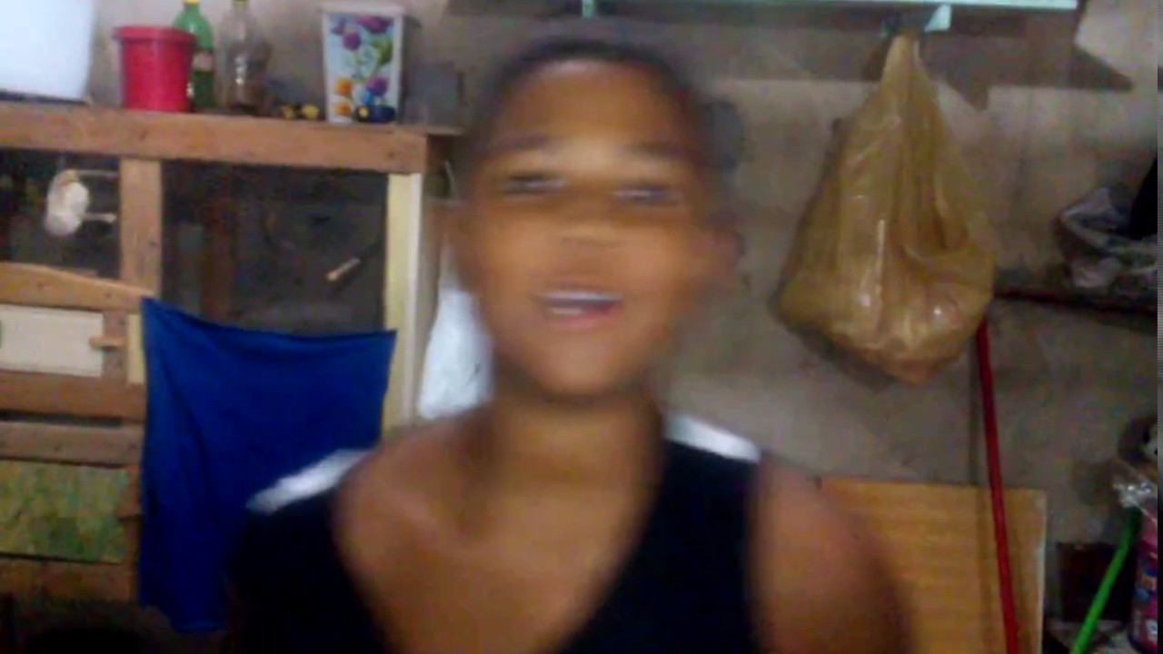 Desafio da garrafa (ft meu primo) - YouTube