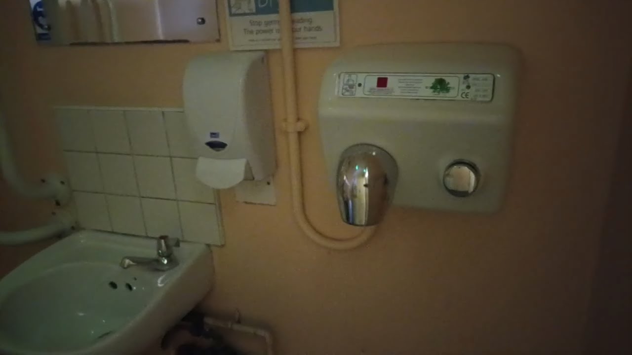 WDWH Model A Hand Dryer at Clayport Library, 1st floor, Durham 🚼♿️🗝️ ...