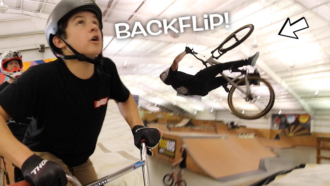 TEACHING MY FRIENDS HOW TO BACK FLIP! - YouTube