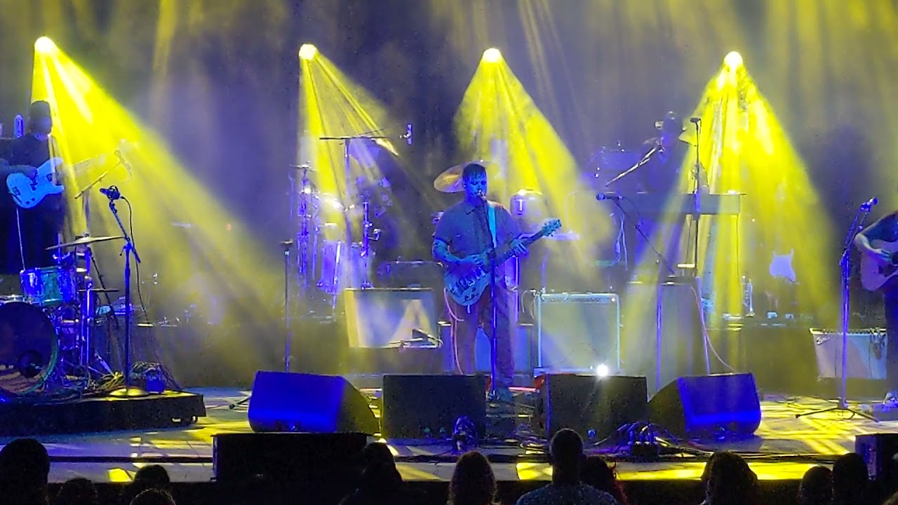 Modest Mouse - Ice Cream Party (Live in San Diego 9/22/21) - YouTube