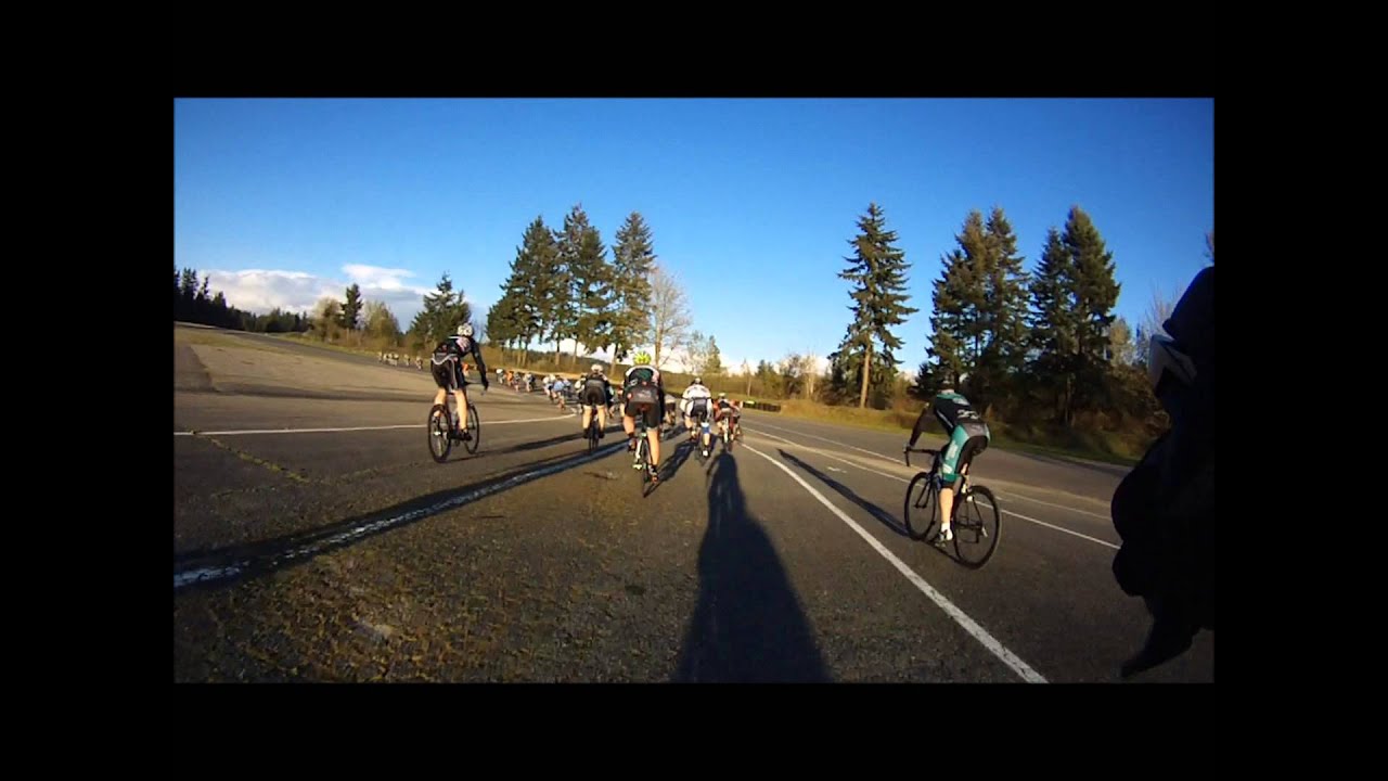 First Two Laps Cycling Road Race Pacific Raceways 4-17-13 - YouTube