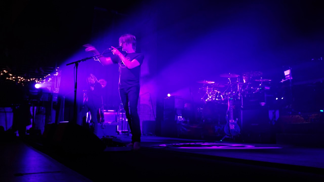 Steven Wilson - Sign o' the Times (Prince) - Paramount 12-4-18 - YouTube