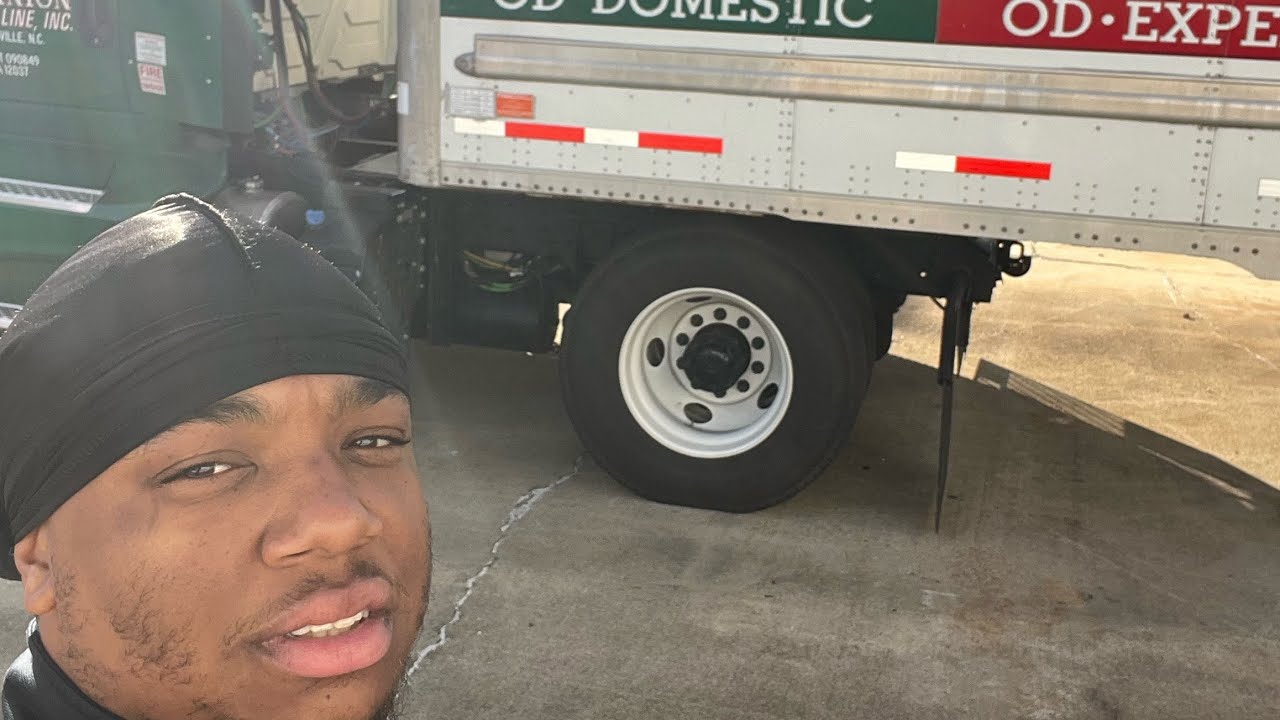 Day in the life of LTL driver| Old dominion freight line. - YouTube