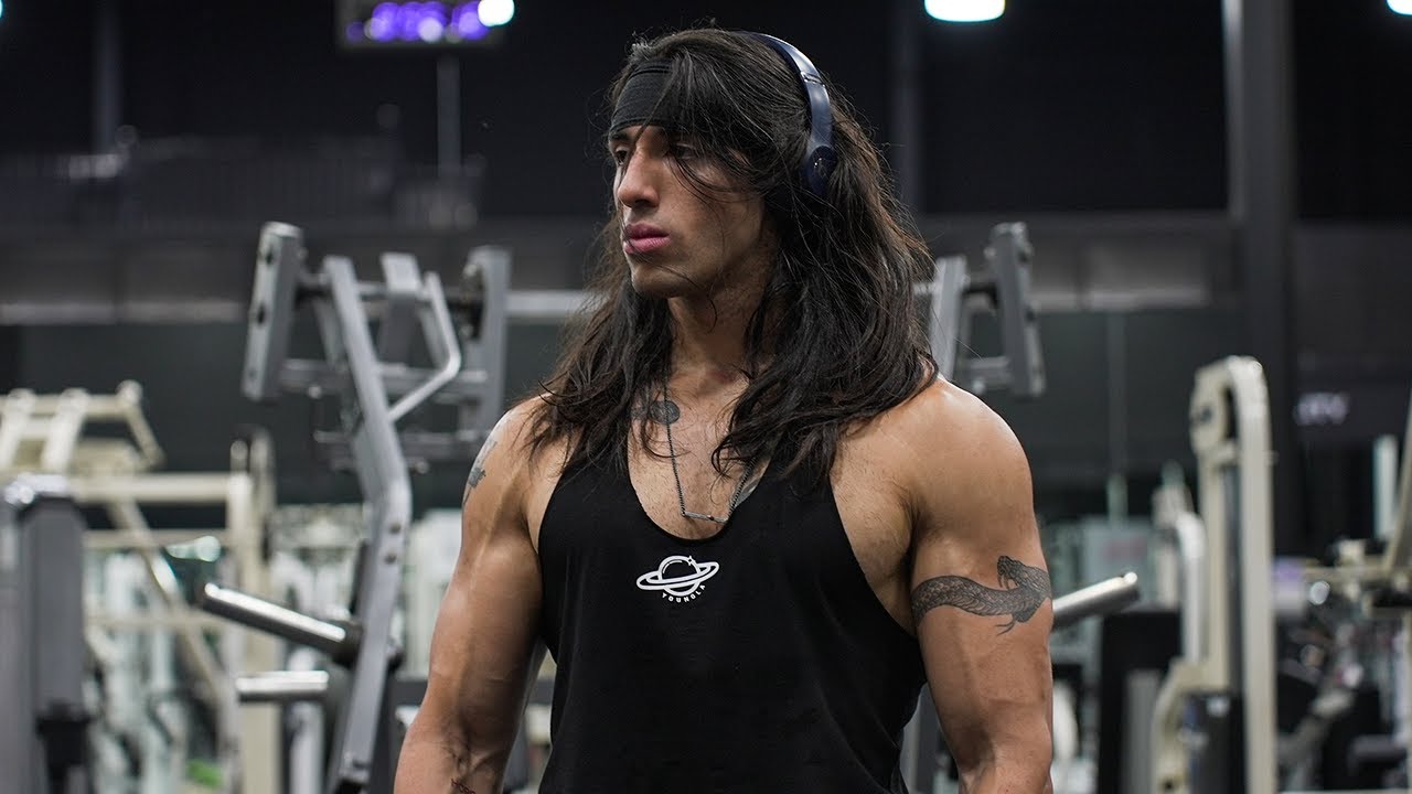 TRY NOT TO LAUGH - fitness influencer edition - YouTube