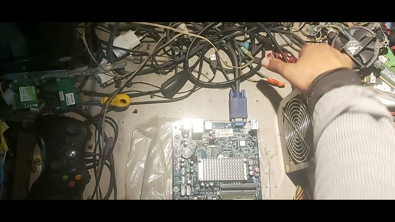 ganhei uma placa mae Intel atom cpu d2500 1.86 ghz - YouTube