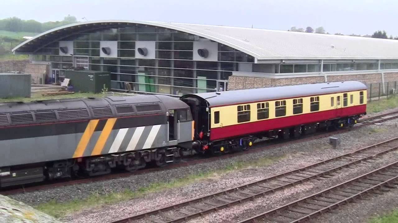 class 56 56301 picks up new support coach for 60163 TORNADO from ...