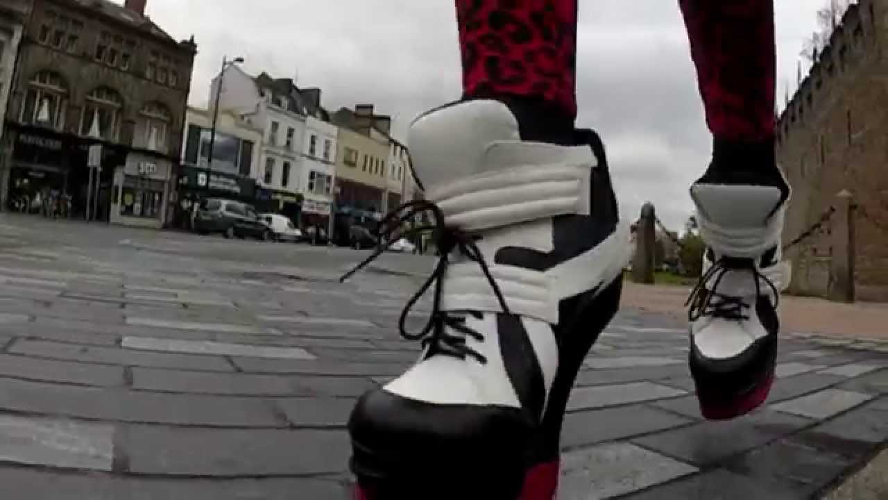 Public Heels 77 Heel-less heels and leggings - YouTube