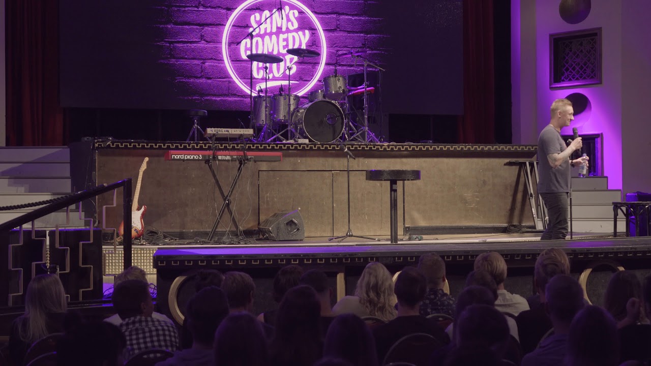 Tommi Mujunen Stand Up - Apollo 14.9.2018 - YouTube