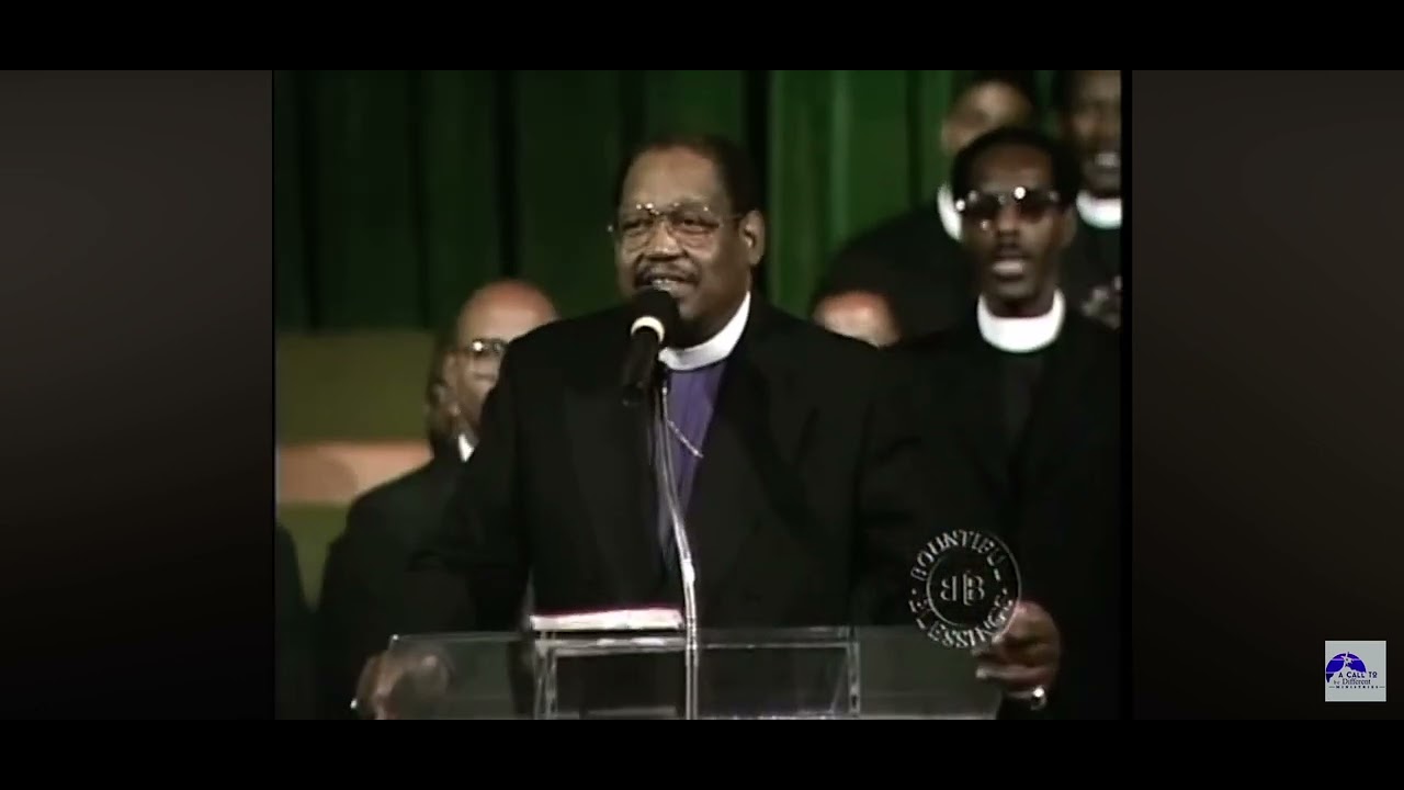 Bishop GE Patterson - Singing In the Name of Jesus - YouTube