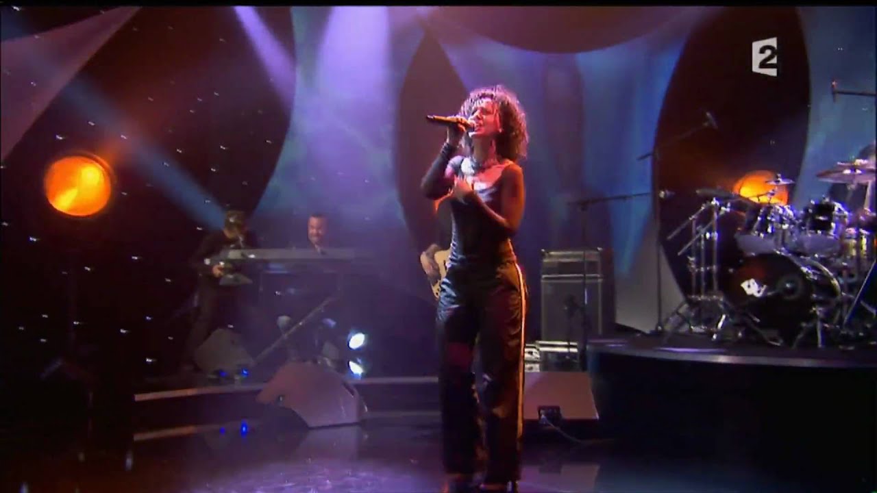 Iness Mezel - Lën - YouTube