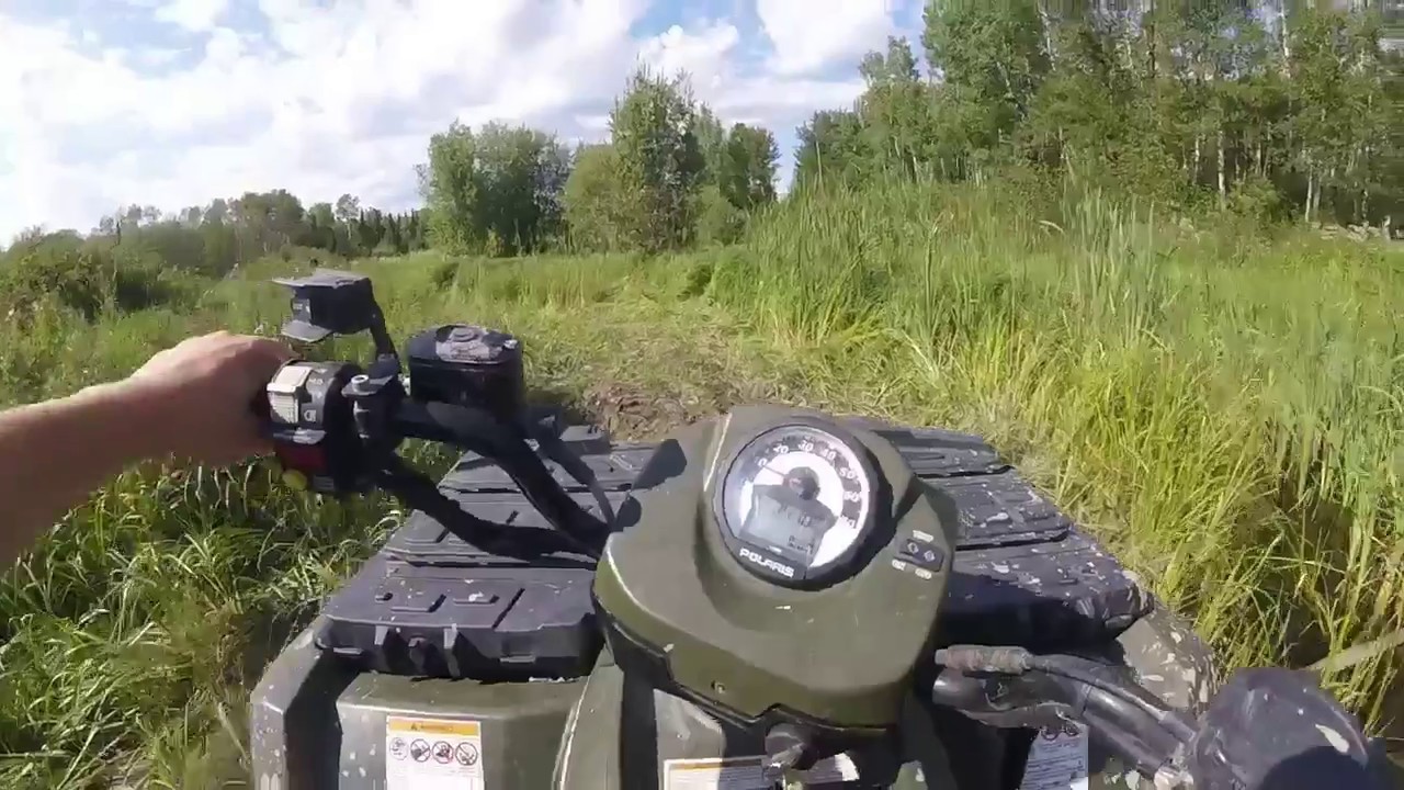 Quad rock crawling - YouTube