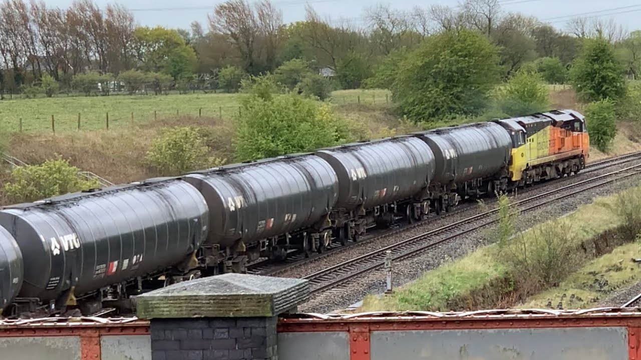 Colas Rail Freight 70810 Bitumen Tanks 4.5.2021 - YouTube