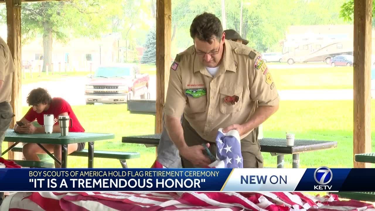 Boy Scouts of America hold flag retirement ceremony - YouTube