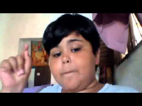 desci do busao e a travesti dançando