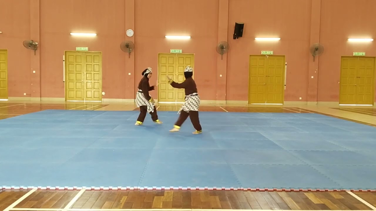 Seni Tempur Silat SR Puteri Kebangsaan - YouTube