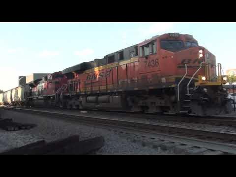 BNSF #7436 Leads WB TILX Grain Train with Ferromex Power. Olathe, KS 8/19/23 - YouTube