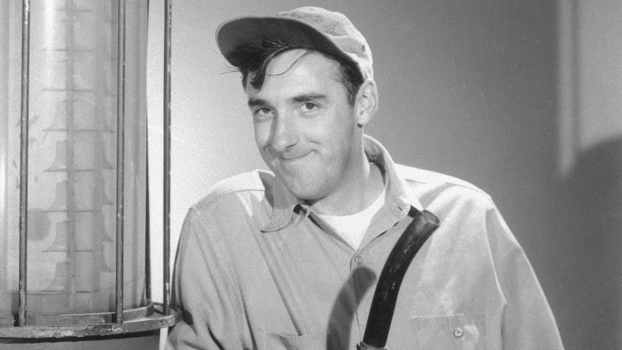 Gomer pyle : character summary - YouTube