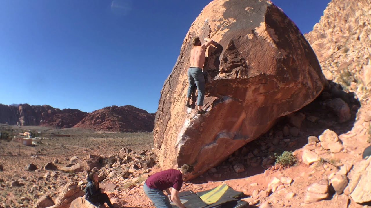 Red rock bouldering - YouTube