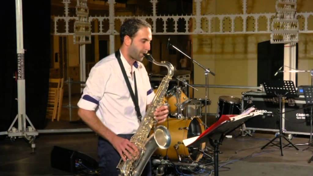 Amelie - Prof. Andrea Urso - Sax Tenore - YouTube
