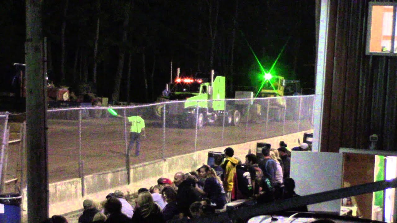 Listie PA Semi Truck Pull 6-14-13 Amber Meyers - YouTube